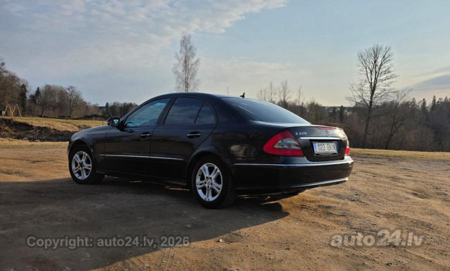 Melns Mercedes-Benz E-Class 2008 Karksi-Nuia, ar dzinēja tilpumu 2.10 L un nobraukumu 283 tūkst. km par 4500 €, foto 4 vietnē AUTOMOTO.COM.LV