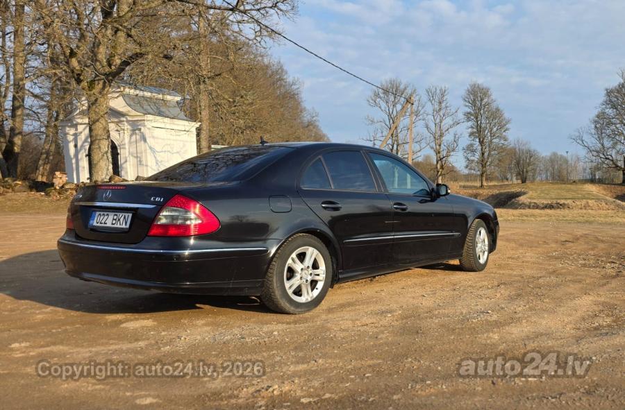 Melns Mercedes-Benz E-Class 2008 Karksi-Nuia, ar dzinēja tilpumu 2.10 L un nobraukumu 283 tūkst. km par 4500 €, foto 5 vietnē AUTOMOTO.COM.LV