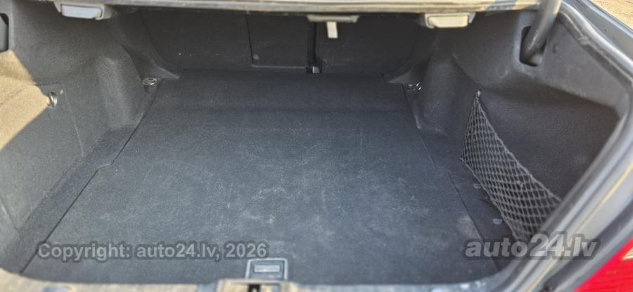Melns Mercedes-Benz E-Class 2008 Karksi-Nuia, ar dzinēja tilpumu 2.10 L un nobraukumu 283 tūkst. km par 4500 €, foto 14 vietnē AUTOMOTO.COM.LV