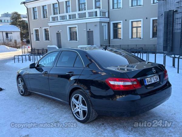 Black Mercedes-Benz E-Class 2009 in Rapla, with an engine capacity of 2.10 L and mileage of 364 thousand km for 5500 €, photo 3 on AUTOMOTO.COM.LV