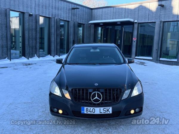 Black Mercedes-Benz E-Class 2009 in Rapla, with an engine capacity of 2.10 L and mileage of 364 thousand km for 5500 €, photo 7 on AUTOMOTO.COM.LV
