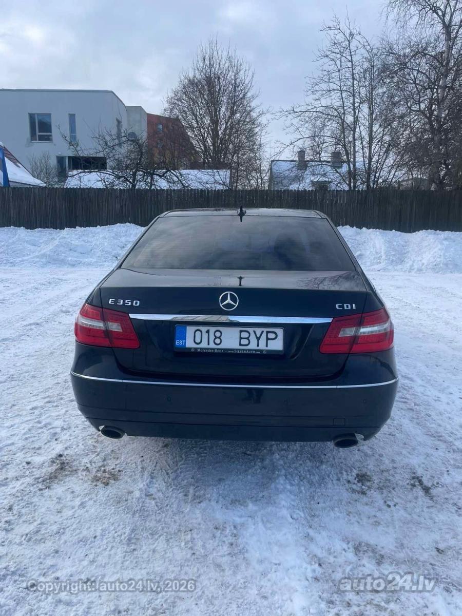 Black Mercedes-Benz E-Class 2009 in Tallinn, with an engine capacity of 3.00 L and mileage of 386 thousand km for 6000 €, photo 2 on AUTOMOTO.COM.LV