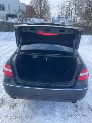 Black Mercedes-Benz E-Class 2009 in Tallinn, with an engine capacity of 3.00 L and mileage of 386 thousand km for 6000 €, photo 7 on AUTOMOTO.COM.LV