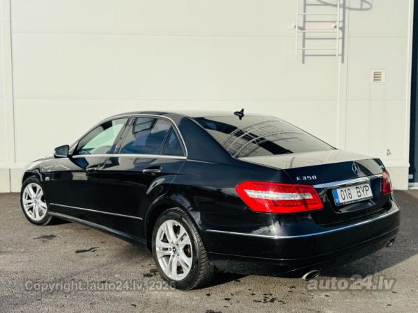 Melns Mercedes-Benz E-Class 2009 Tallina, ar dzinēja tilpumu 3.00 L un nobraukumu 385 tūkst. km par 6790 €, foto 3 vietnē AUTOMOTO.COM.LV