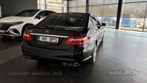 Melns Mercedes-Benz E-Class 2009 Tallina, ar dzinēja tilpumu 5.50 L un nobraukumu 230 tūkst. km par 15500 €, foto 5 vietnē AUTOMOTO.COM.LV