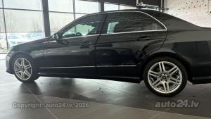 Melns Mercedes-Benz E-Class 2009 Tallina, ar dzinēja tilpumu 5.50 L un nobraukumu 230 tūkst. km par 15500 €, foto 6 vietnē AUTOMOTO.COM.LV
