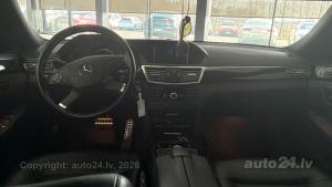 Melns Mercedes-Benz E-Class 2009 Tallina, ar dzinēja tilpumu 5.50 L un nobraukumu 230 tūkst. km par 15500 €, foto 10 vietnē AUTOMOTO.COM.LV