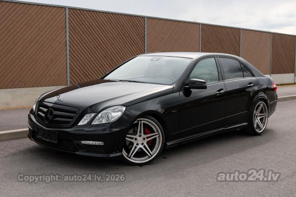 Melns Mercedes-Benz E-Class 2009 Tallina, ar dzinēja tilpumu 3.00 L un nobraukumu 329 tūkst. km par 10800 €, foto 1 vietnē AUTOMOTO.COM.LV