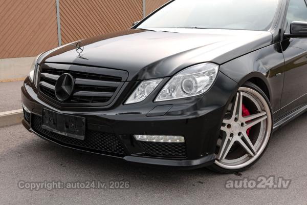 Melns Mercedes-Benz E-Class 2009 Tallina, ar dzinēja tilpumu 3.00 L un nobraukumu 329 tūkst. km par 10800 €, foto 2 vietnē AUTOMOTO.COM.LV