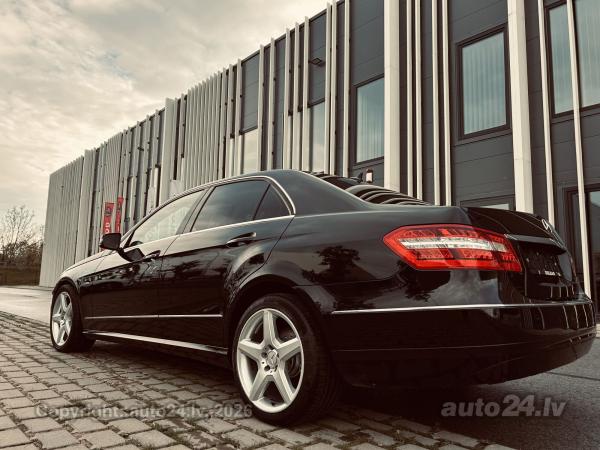 Black Mercedes-Benz E-Class 2009 in Tallinn, with an engine capacity of 2.10 L and mileage of 247 thousand km for 7990 €, photo 3 on AUTOMOTO.COM.LV