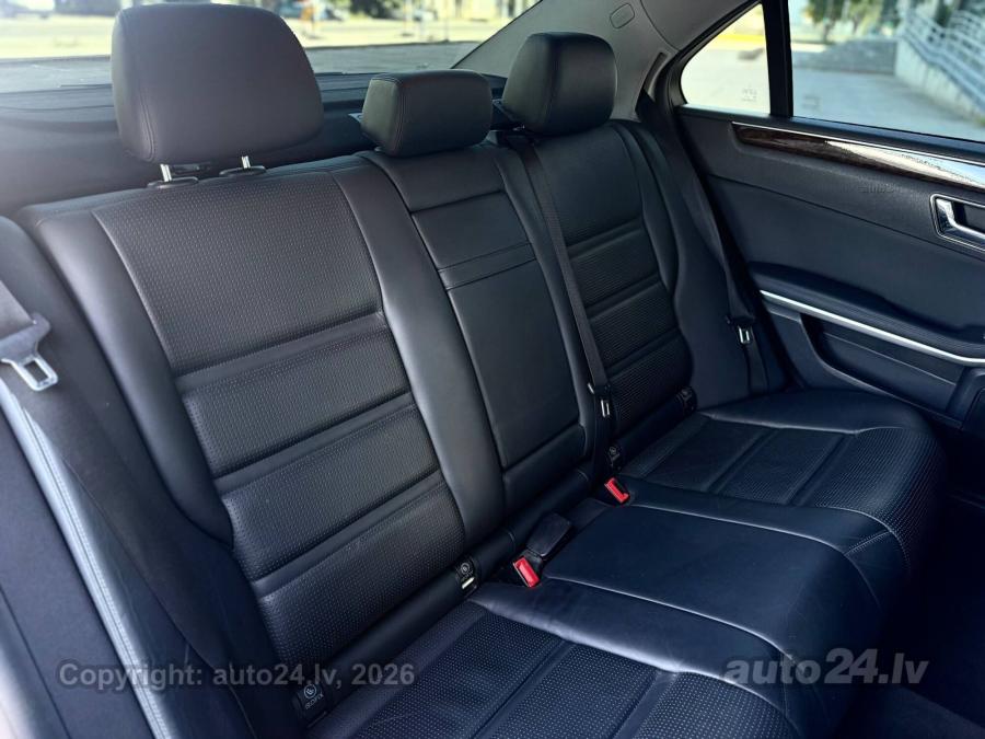 Black Mercedes-Benz E-Class 2009 in Tallinn, with an engine capacity of 2.10 L and mileage of 296 thousand km for 6499 €, photo 16 on AUTOMOTO.COM.LV