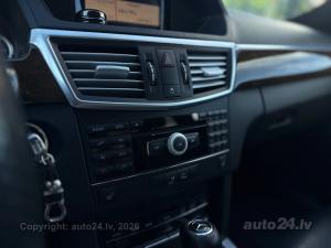 Black Mercedes-Benz E-Class 2009 in Tallinn, with an engine capacity of 2.10 L and mileage of 296 thousand km for 6499 €, photo 19 on AUTOMOTO.COM.LV