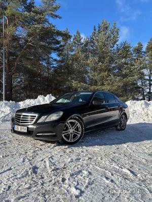 Black Mercedes-Benz E-Class 2010 in Tallinn, with an engine capacity of 2.10 L and mileage of 328 thousand km for 8200 €, photo  on AUTOMOTO.COM.LV