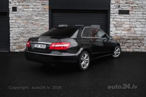 Black Mercedes-Benz E-Class 2010 in Tallinn, with an engine capacity of 3.00 L and mileage of 338 thousand km for 7800 €, photo 5 on AUTOMOTO.COM.LV