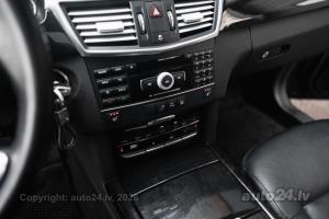 Black Mercedes-Benz E-Class 2010 in Tallinn, with an engine capacity of 3.00 L and mileage of 338 thousand km for 7800 €, photo 14 on AUTOMOTO.COM.LV