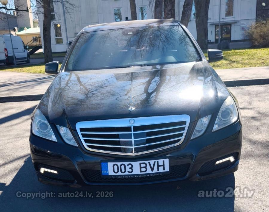 Black Mercedes-Benz E-Class 2010 in Tallinn, with an engine capacity of 2.10 L and mileage of 320 thousand km for 8800 €, photo 1 on AUTOMOTO.COM.LV