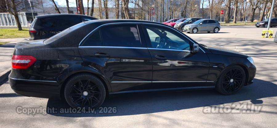 Black Mercedes-Benz E-Class 2010 in Tallinn, with an engine capacity of 2.10 L and mileage of 320 thousand km for 8800 €, photo 10 on AUTOMOTO.COM.LV