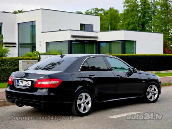 Black Mercedes-Benz E-Class 2010 in Tallinn, with an engine capacity of 2.10 L and mileage of 307 thousand km for 4990 €, photo 4 on AUTOMOTO.COM.LV