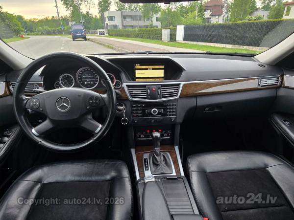 Black Mercedes-Benz E-Class 2010 in Tallinn, with an engine capacity of 2.10 L and mileage of 307 thousand km for 4990 €, photo 7 on AUTOMOTO.COM.LV