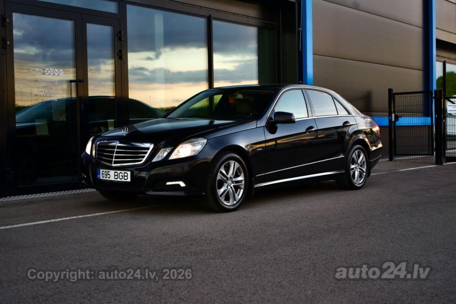 Melns Mercedes-Benz E-Class 2010 Tallina, ar dzinēja tilpumu 3.00 L un nobraukumu 423 tūkst. km par 6800 €, foto 1 vietnē AUTOMOTO.COM.LV
