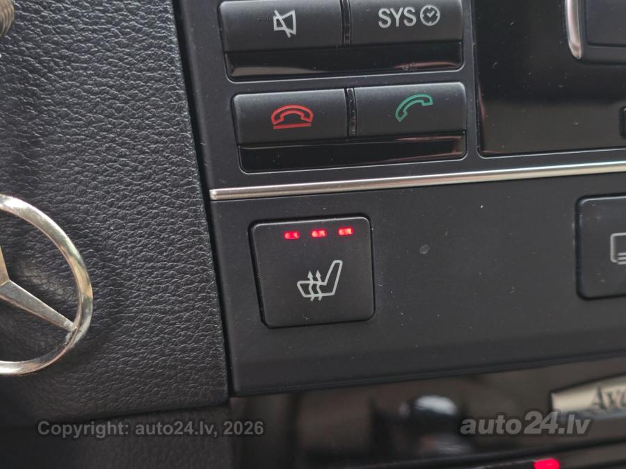 Black Mercedes-Benz E-Class 2010 in Tallinn, with an engine capacity of 3.00 L and mileage of 272 thousand km for 6990 €, photo 19 on AUTOMOTO.COM.LV