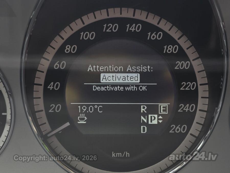 Black Mercedes-Benz E-Class 2010 in Tallinn, with an engine capacity of 3.00 L and mileage of 272 thousand km for 6990 €, photo 21 on AUTOMOTO.COM.LV