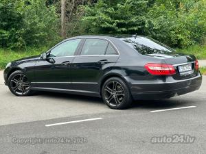 Black Mercedes-Benz E-Class 2010 in Tallinn, with an engine capacity of 2.10 L and mileage of 0 thousand km for 5490 €, photo 5 on AUTOMOTO.COM.LV