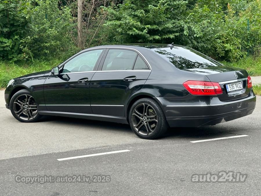 Black Mercedes-Benz E-Class 2010 in Tallinn, with an engine capacity of 2.10 L and mileage of 0 thousand km for 5490 €, photo 5 on AUTOMOTO.COM.LV