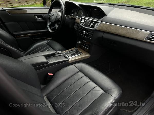 Melns Mercedes-Benz E-Class 2010 Tallina, ar dzinēja tilpumu 2.10 L un nobraukumu 0 tūkst. km par 5490 €, foto 8 vietnē AUTOMOTO.COM.LV