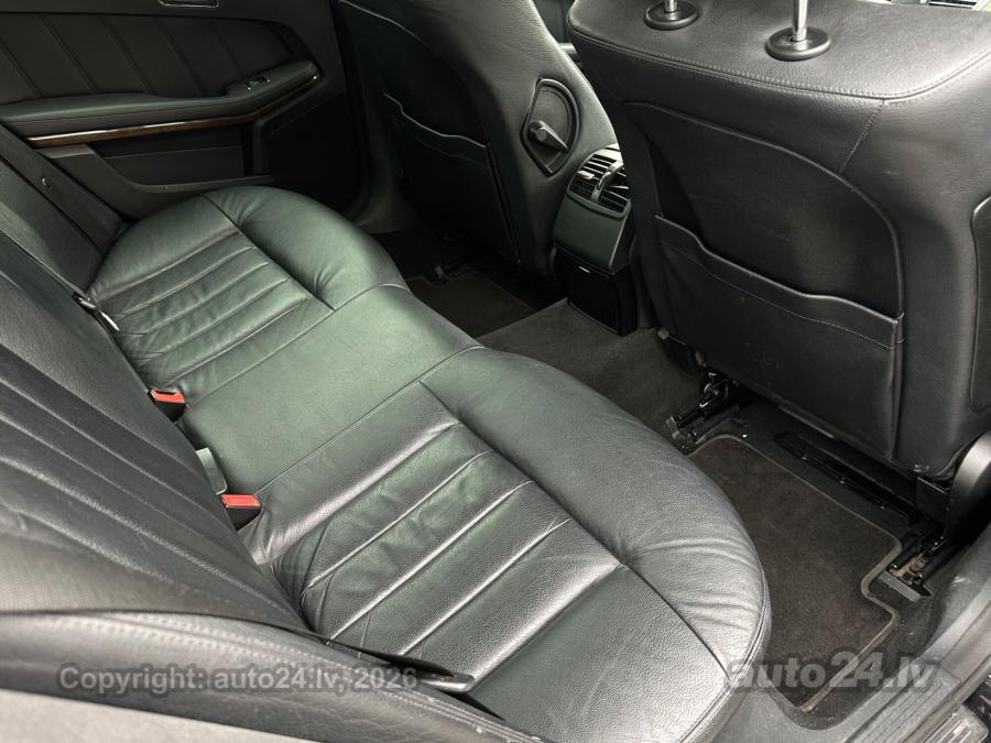 Black Mercedes-Benz E-Class 2010 in Tallinn, with an engine capacity of 2.10 L and mileage of 0 thousand km for 5490 €, photo 11 on AUTOMOTO.COM.LV