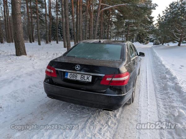 Black Mercedes-Benz E-Class 2011 in Tallinn, with an engine capacity of 2.10 L and mileage of 480 thousand km for 6900 €, photo 4 on AUTOMOTO.COM.LV