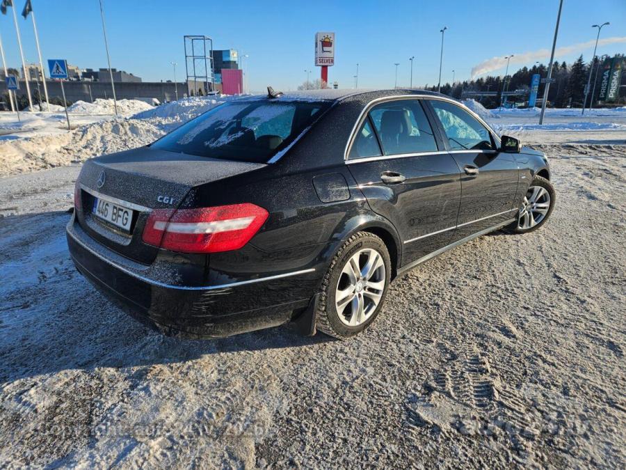 Black Mercedes-Benz E-Class 2011 in Tallinn, with an engine capacity of 1.80 L and mileage of 234 thousand km for 7900 €, photo 3 on AUTOMOTO.COM.LV