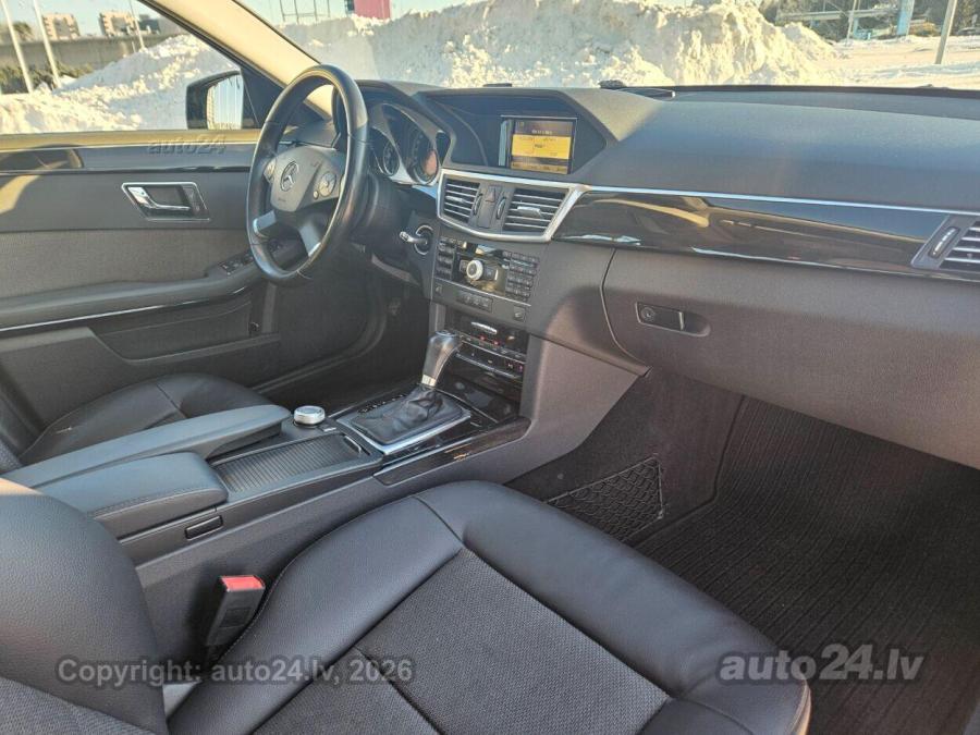 Black Mercedes-Benz E-Class 2011 in Tallinn, with an engine capacity of 1.80 L and mileage of 234 thousand km for 7900 €, photo 7 on AUTOMOTO.COM.LV