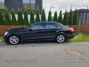 Black Mercedes-Benz E-Class 2011 in Parnu, with an engine capacity of 1.80 L and mileage of 239 thousand km for 8900 €, photo  on AUTOMOTO.COM.LV