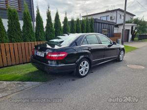 Melns Mercedes-Benz E-Class 2011 Pērnava, ar dzinēja tilpumu 1.80 L un nobraukumu 239 tūkst. km par 8900 €, foto 7 vietnē AUTOMOTO.COM.LV