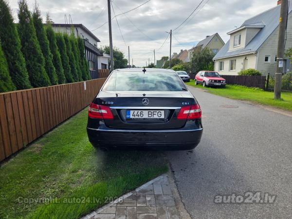 Melns Mercedes-Benz E-Class 2011 Pērnava, ar dzinēja tilpumu 1.80 L un nobraukumu 239 tūkst. km par 8900 €, foto 8 vietnē AUTOMOTO.COM.LV