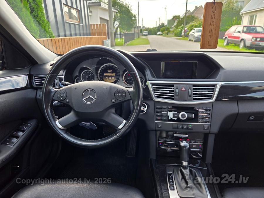 Melns Mercedes-Benz E-Class 2011 Pērnava, ar dzinēja tilpumu 1.80 L un nobraukumu 239 tūkst. km par 8900 €, foto 12 vietnē AUTOMOTO.COM.LV