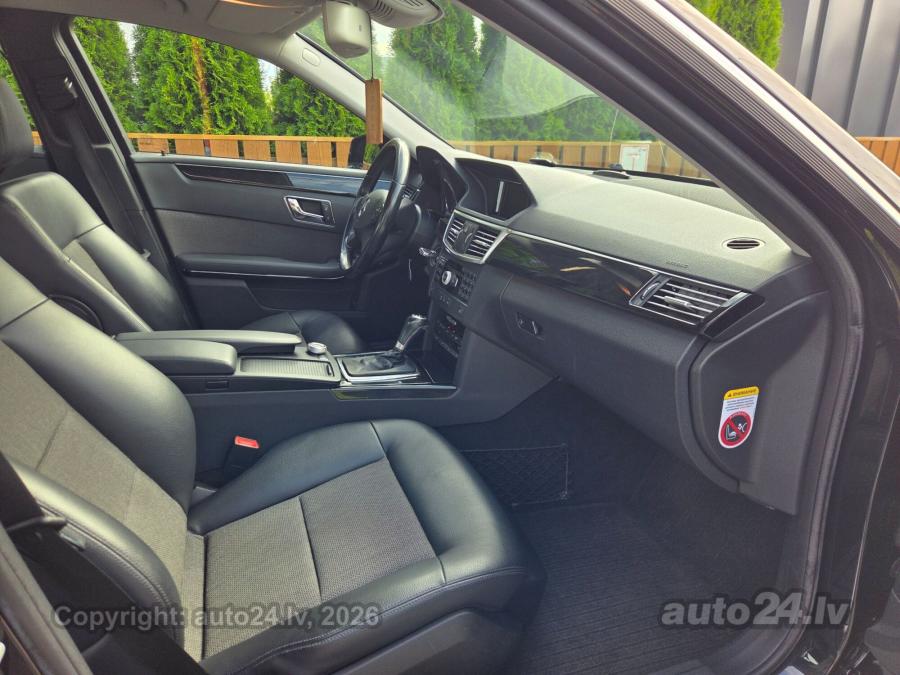 Melns Mercedes-Benz E-Class 2011 Pērnava, ar dzinēja tilpumu 1.80 L un nobraukumu 239 tūkst. km par 8900 €, foto 13 vietnē AUTOMOTO.COM.LV