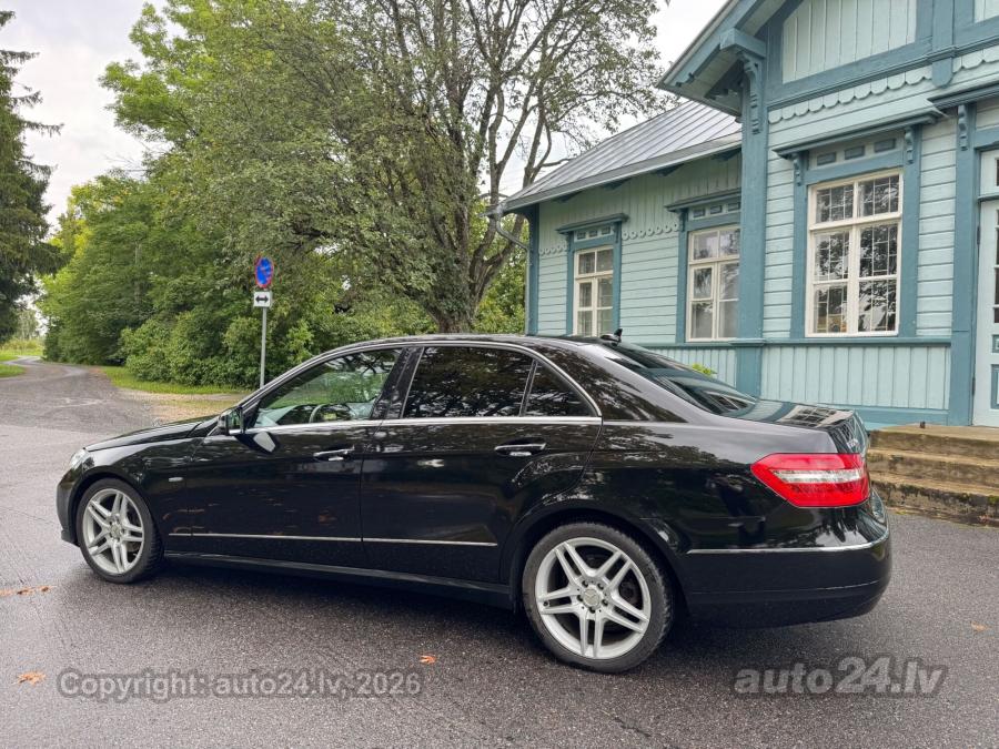 Melns Mercedes-Benz E-Class 2011 Tallina, ar dzinēja tilpumu 2.10 L un nobraukumu 266 tūkst. km par 7800 €, foto 4 vietnē AUTOMOTO.COM.LV