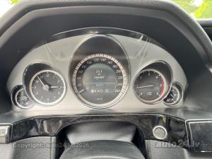 Melns Mercedes-Benz E-Class 2011 Tallina, ar dzinēja tilpumu 2.10 L un nobraukumu 266 tūkst. km par 7800 €, foto 12 vietnē AUTOMOTO.COM.LV