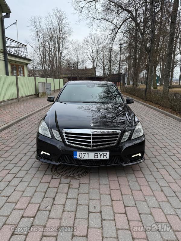Melns Mercedes-Benz E-Class 2012 Tallina, ar dzinēja tilpumu 2.20 L un nobraukumu 397 tūkst. km par 12500 €, foto 4 vietnē AUTOMOTO.COM.LV