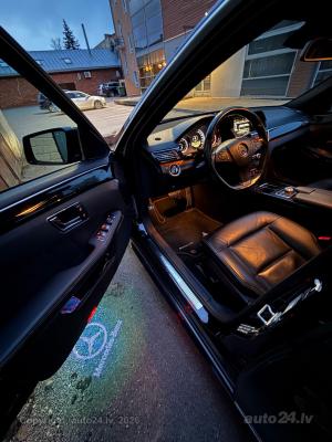 Black Mercedes-Benz E-Class 2012 in Tallinn, with an engine capacity of 2.20 L and mileage of 397 thousand km for 12500 €, photo 17 on AUTOMOTO.COM.LV