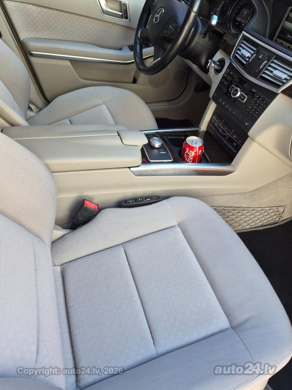 Melns Mercedes-Benz E-Class 2012 Tallina, ar dzinēja tilpumu 2.10 L un nobraukumu 215 tūkst. km par 8990 €, foto 7 vietnē AUTOMOTO.COM.LV