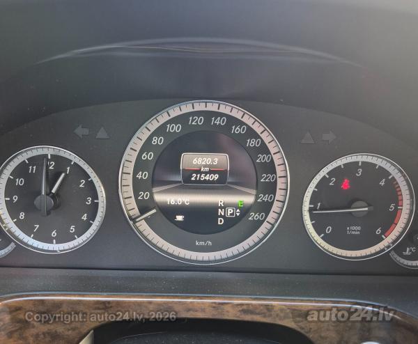 Melns Mercedes-Benz E-Class 2012 Tallina, ar dzinēja tilpumu 2.10 L un nobraukumu 215 tūkst. km par 8990 €, foto 10 vietnē AUTOMOTO.COM.LV