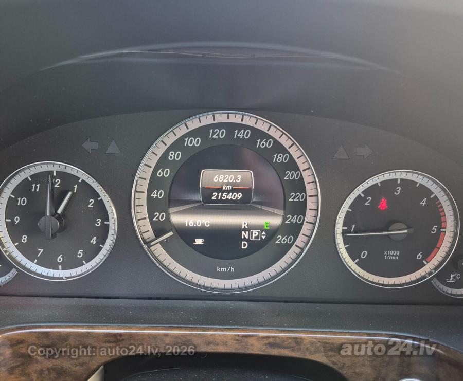 Melns Mercedes-Benz E-Class 2012 Tallina, ar dzinēja tilpumu 2.10 L un nobraukumu 215 tūkst. km par 8990 €, foto 11 vietnē AUTOMOTO.COM.LV