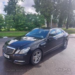 Melns Mercedes-Benz E-Class 2012 Tallina, ar dzinēja tilpumu 1.80 L un nobraukumu 70 tūkst. km par 19000 €, foto  vietnē AUTOMOTO.COM.LV