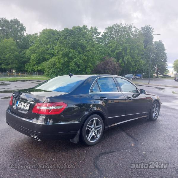 Black Mercedes-Benz E-Class 2012 in Tallinn, with an engine capacity of 1.80 L and mileage of 70 thousand km for 19000 €, photo 3 on AUTOMOTO.COM.LV