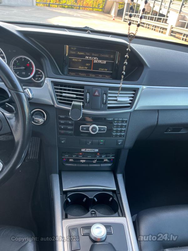 Black Mercedes-Benz E-Class 2012 in Tartu, with an engine capacity of 2.10 L and mileage of 439 thousand km for 8500 €, photo 9 on AUTOMOTO.COM.LV