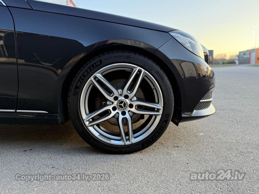 Melns Mercedes-Benz E-Class 2013 Kuresāre, ar dzinēja tilpumu 3.00 L un nobraukumu 200 tūkst. km par 14999 €, foto 10 vietnē AUTOMOTO.COM.LV