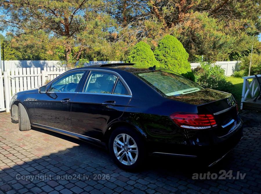 Melns Mercedes-Benz E-Class 2013 Tallina, ar dzinēja tilpumu 3.00 L un nobraukumu 520 tūkst. km par 8495 €, foto 3 vietnē AUTOMOTO.COM.LV